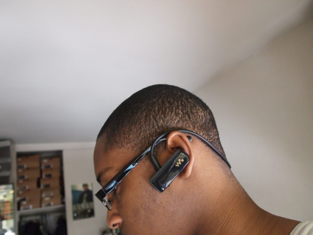 Sony’s Walkman NWZ-W252 doesnt break a sweat. Literally. – G Style Magazine