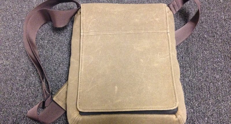WaterField Muzetto Outback Canvas Bag – Archaeologist Approved [Review ...