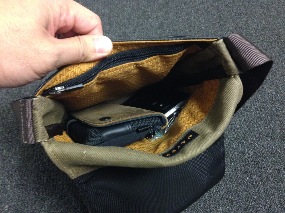 WaterField Muzetto Outback Canvas Bag – Archaeologist Approved [Review ...