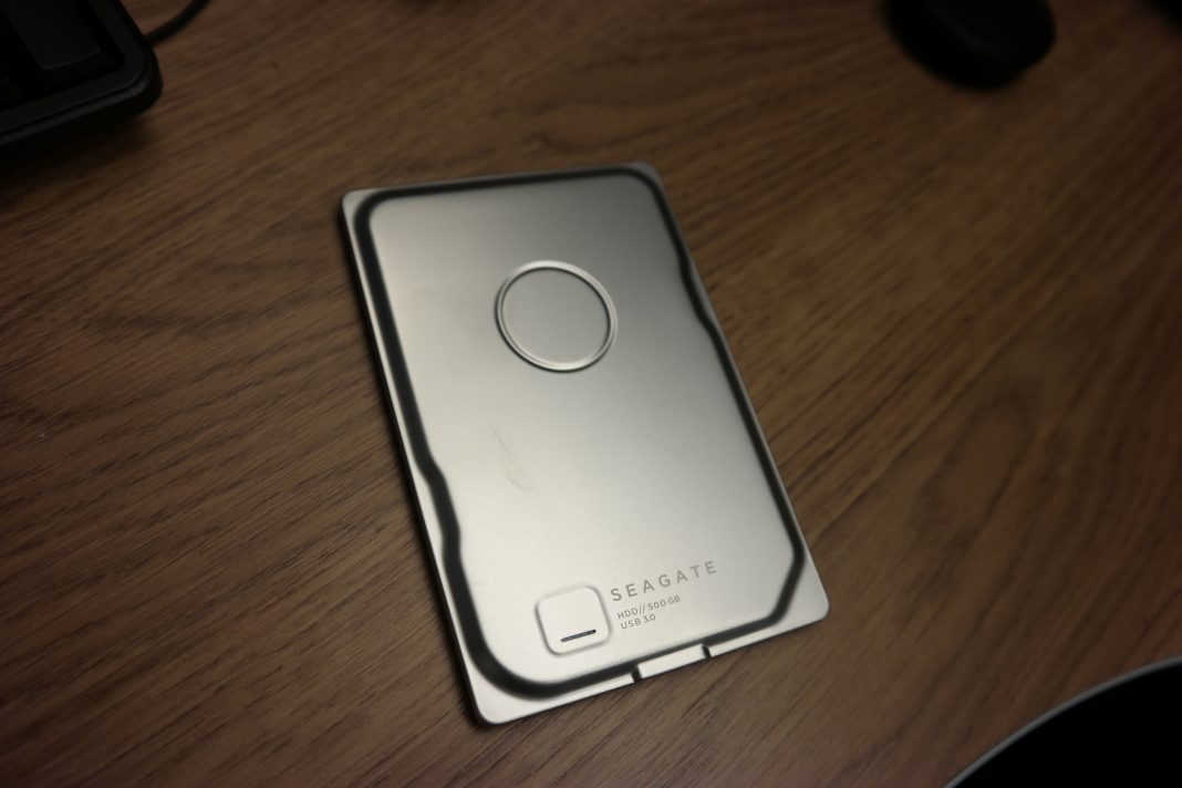 Seagate Seven : Thinnest 500GB Hard Drive for $99 [Review] – G Style ...