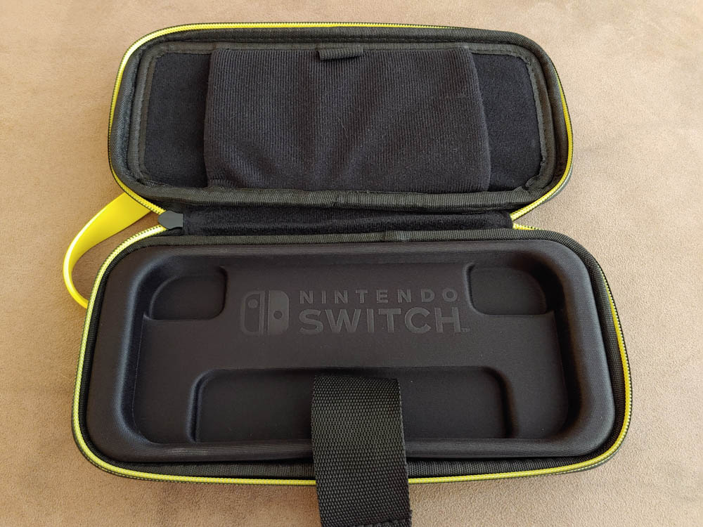 PDP Deluxe Travel Case Pikachu Edition for Nintendo Switch/Lite [Review ...